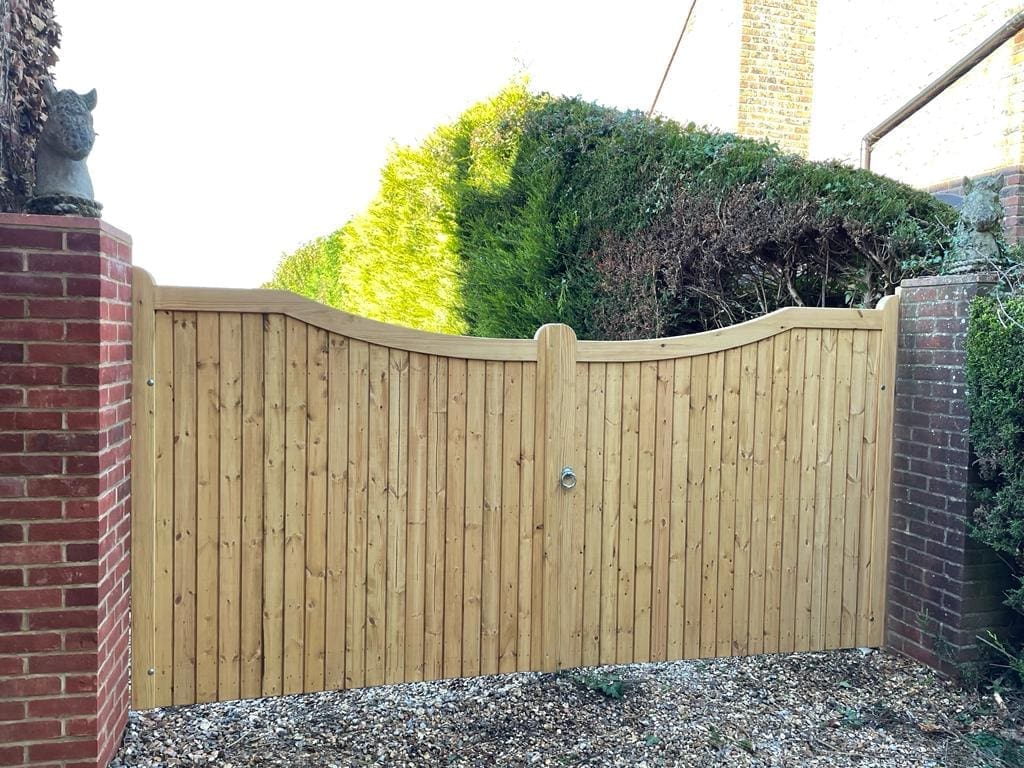 12 Wooden Gate Ideas For 2025 - Wooden Gate Makers